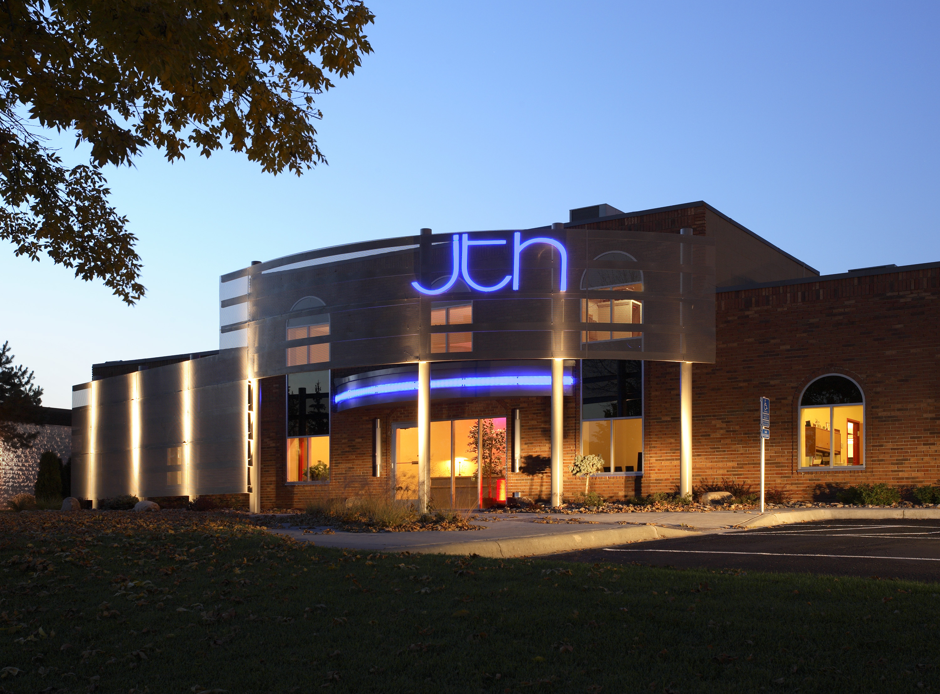 About Us | JTH Lighting Alliance